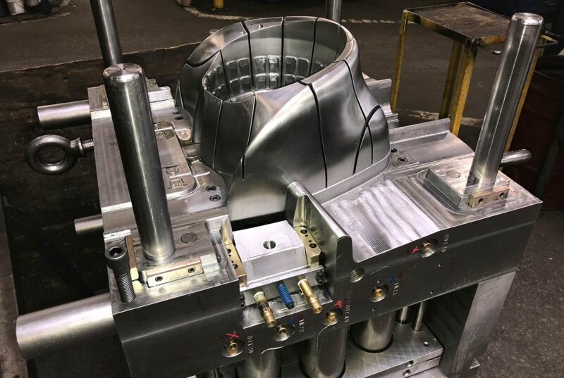 Colonial Machine Injection Molding Tool Design and Manufacturing